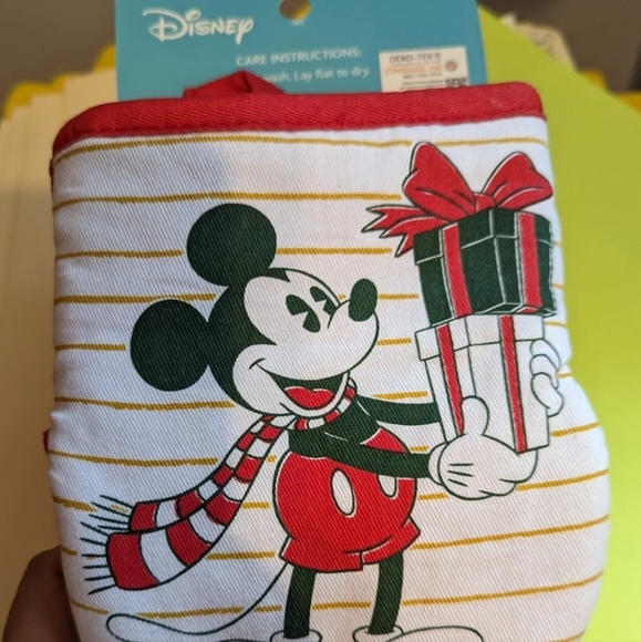 Disney | Kitchen | Disney 2pack Oversized Mini Mitts Oven Mitts Mickey ...